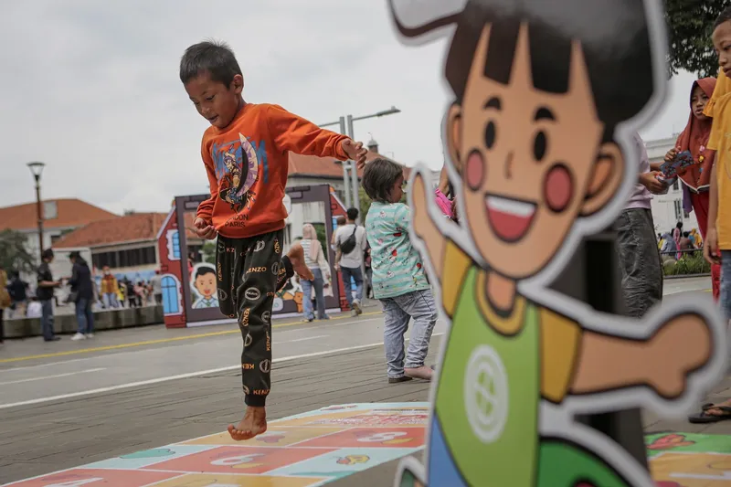 Inovasi Permainan Tradisional Engklek Iringi Perkembangan Generasi