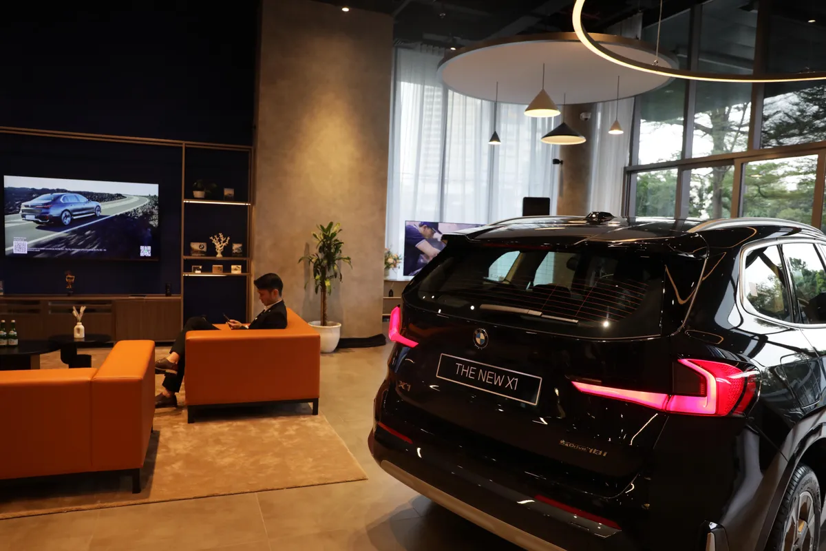 Pelayanan Pelanggan Premium di BMW Performance Motors